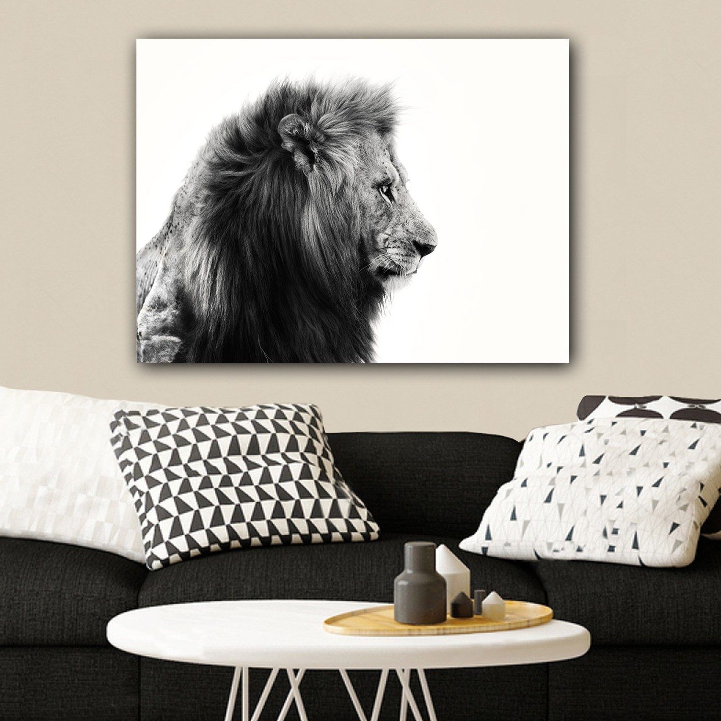 Lærred 70x100 cm - Majestætisk løveprofil i sort-hvid, der udstråler ...